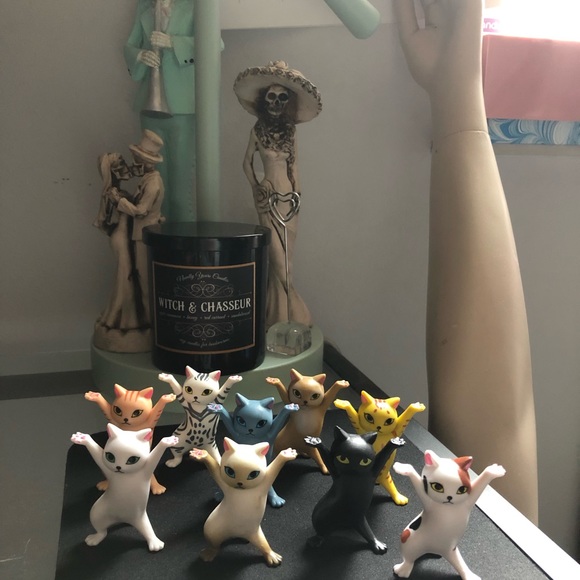 Accents | Fabulous Dancing Cat Stand In White New | Poshmark